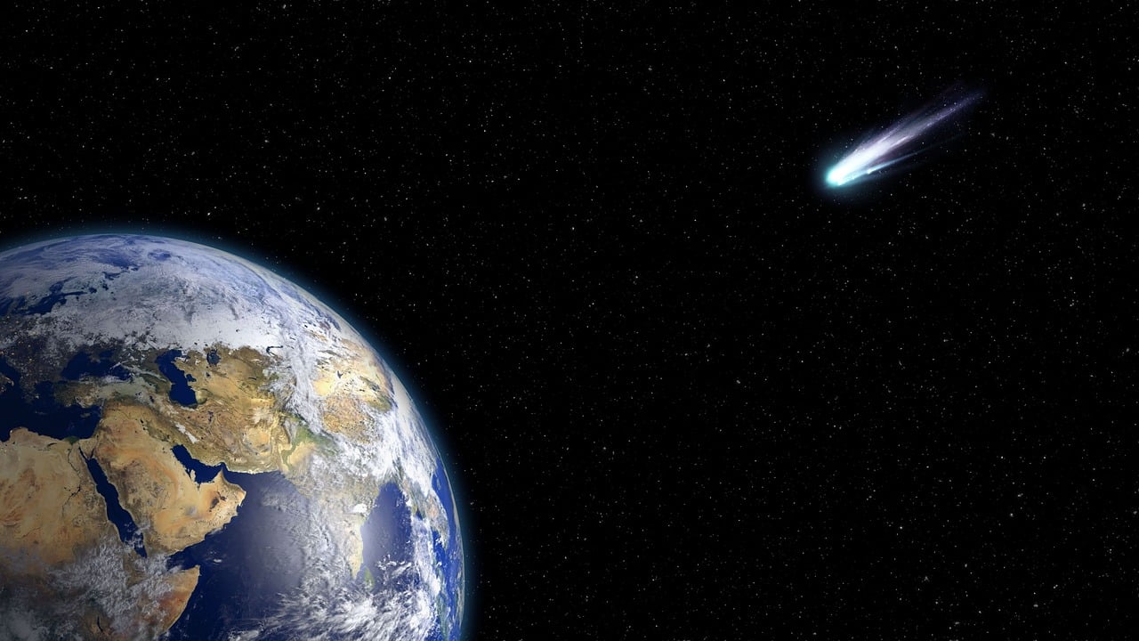 4 Recently Discovered Green Comets Are Racing Through Our Solar System ...